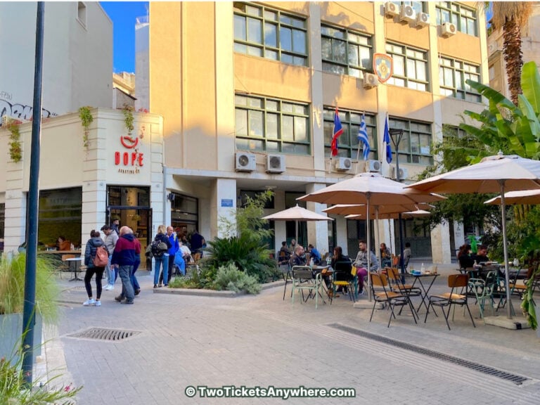 Which ATMs In Greece Should You Use? [Banks, Fees, Cards]