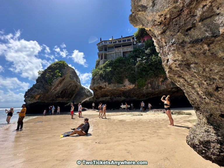 Visiting Suluban Beach In Bali (Ultimate Visitor Guide 2025)